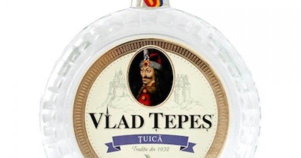 Tuica de Prune Vlad Tepes 45%, 0.7L, Plosca Lemn, Tuica, Tuica de ...